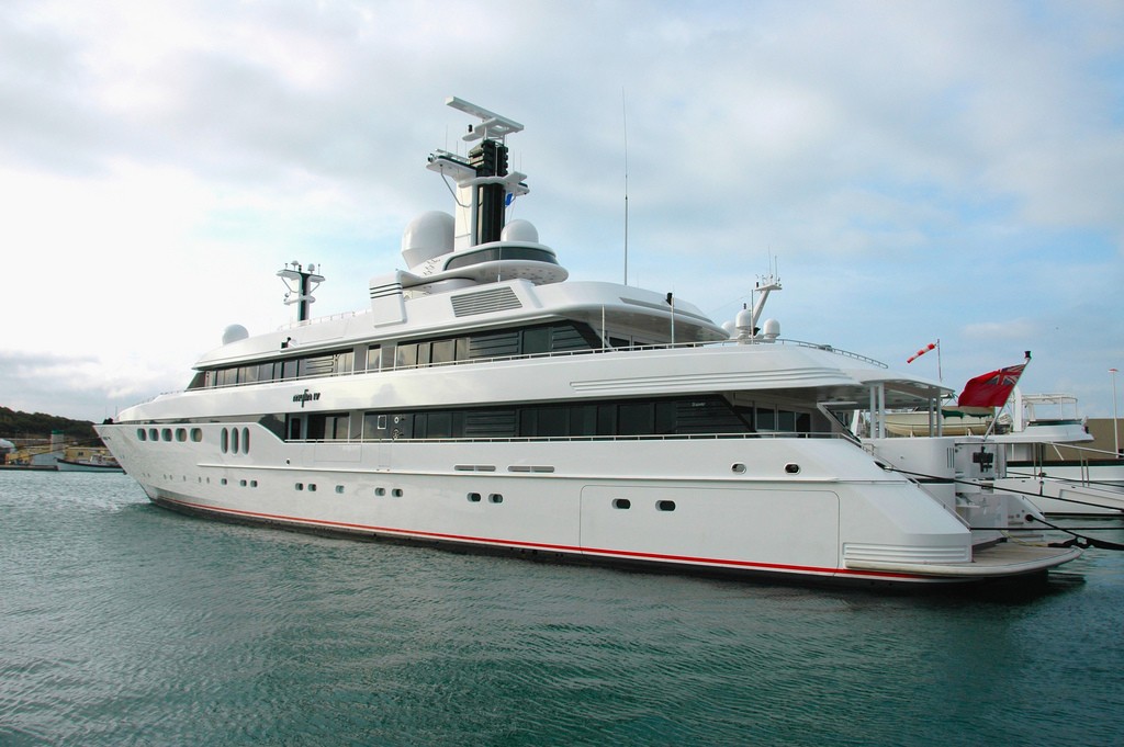 Yacht MYLIN IV, Feadship | CHARTERWORLD Luxury Superyacht Charters